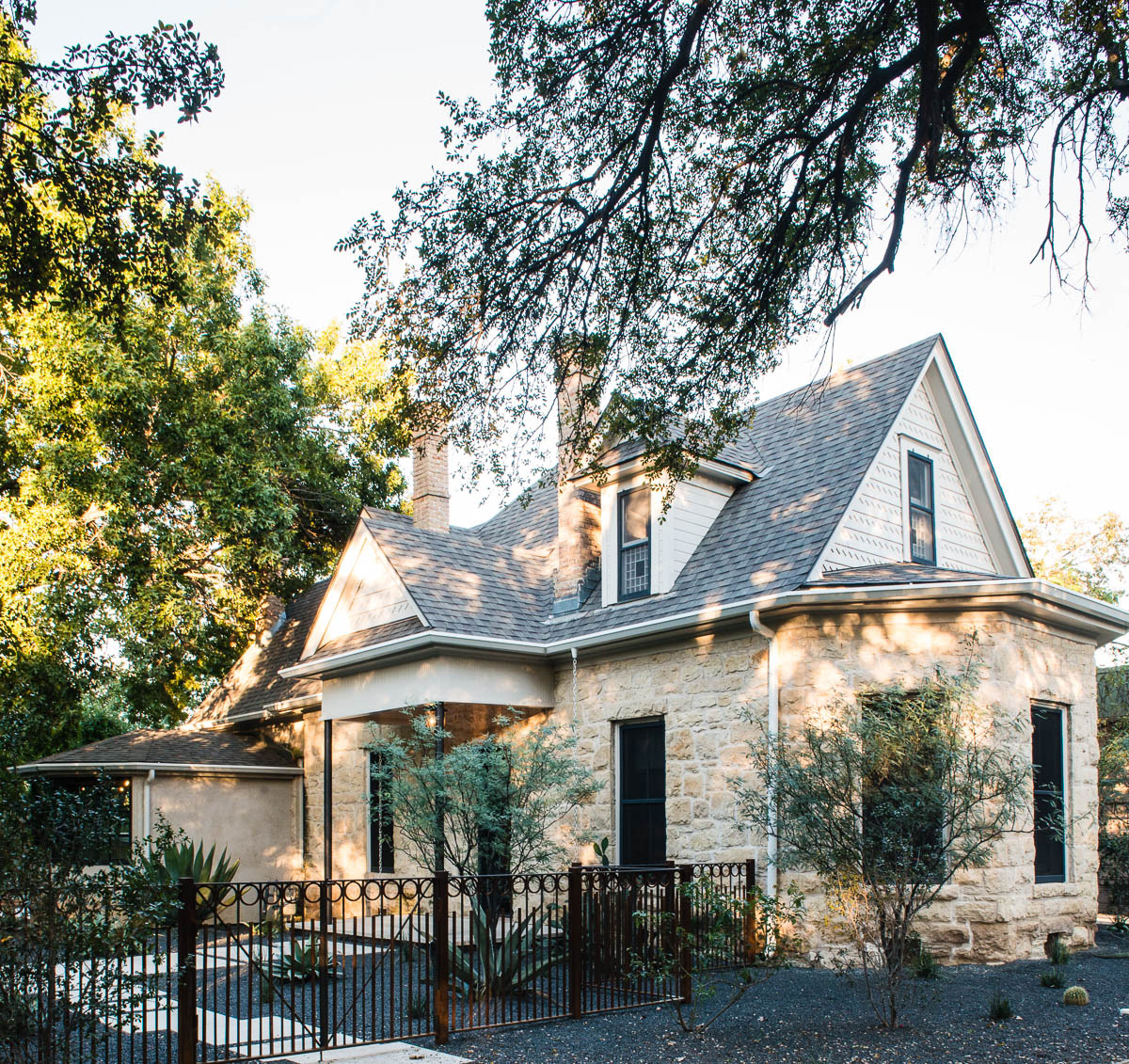 Headmaster - WoodEye Construction & Design